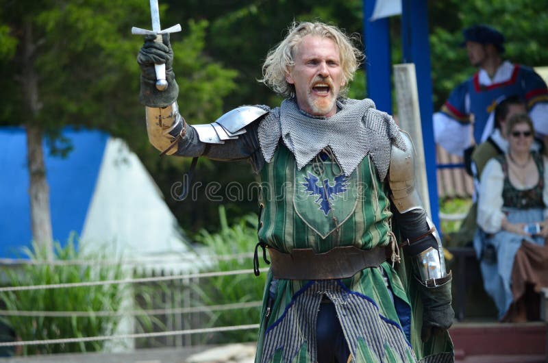Chevalier Dueling Au Festival De La Renaissance Image stock éditorial ...