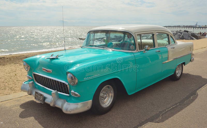 Chevy Classic Car Antiguo Azul Y Blanco Imagen editorial - Imagen de ...