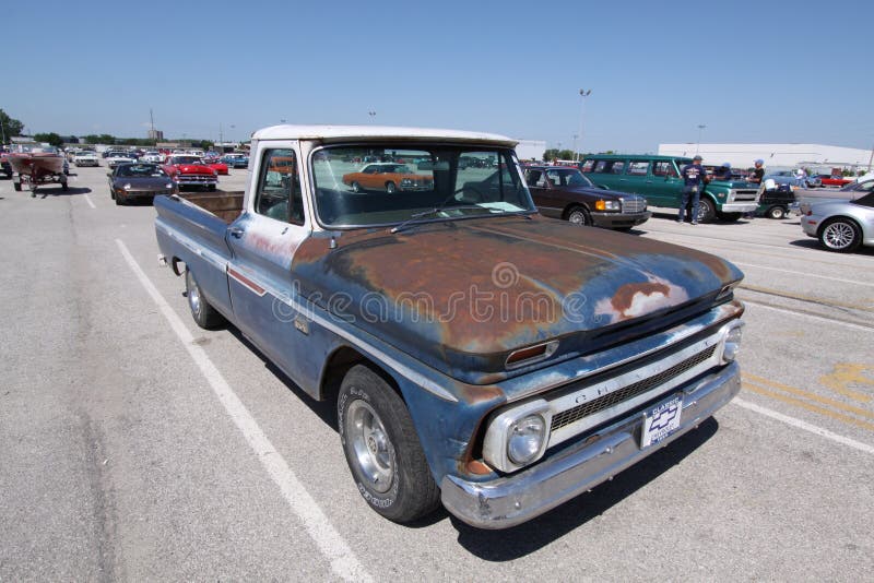 Coches antiguos viejos foto editorial. Imagen de américa - 18603746