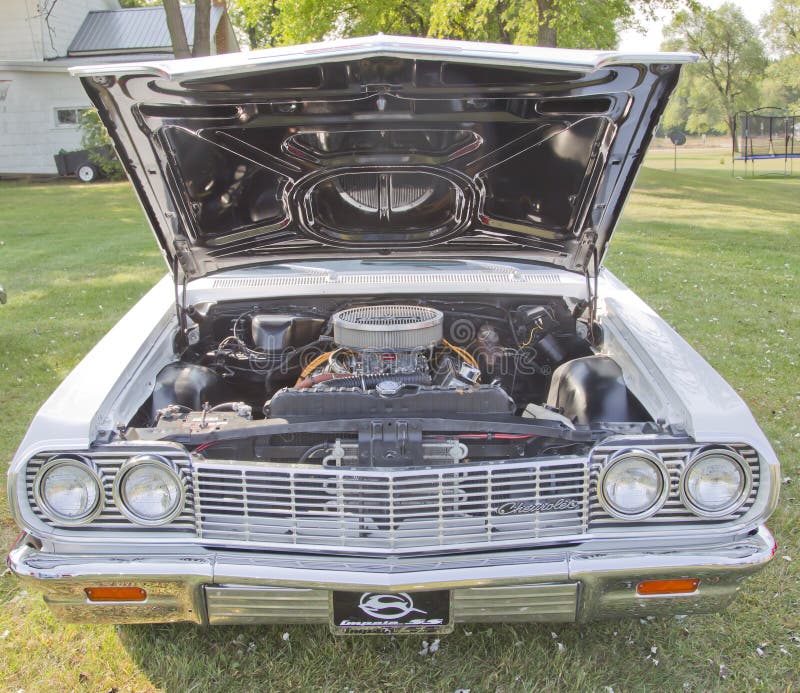 Chevy Impala Bianco Ss Front View Fotografia Editoriale - Immagine di ...