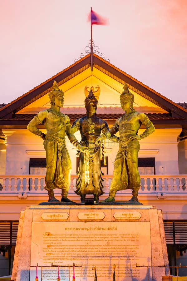 CHIANG MAI, THAILAND - April 10, 2020 : Three Kings Monument at Evening ...