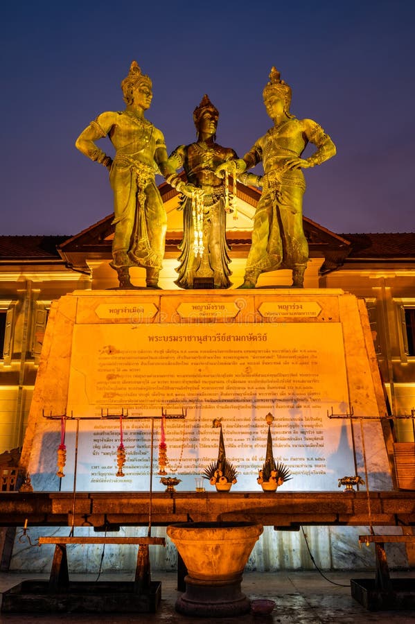 CHIANG MAI, THAILAND - April 10, 2020 : Three Kings Monument at Evening ...