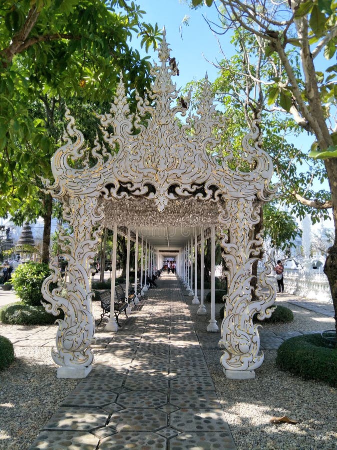 Chiang Rai White Temple Building Editorial Image - Image of tbuilding ...