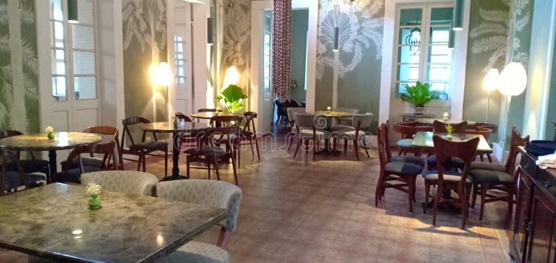 CHIC RESTAURANT stock image. Image of luxury, feel, restaurant - 124628347