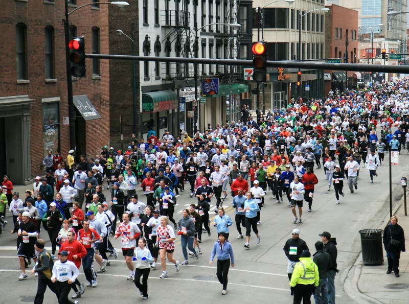 Chicago 8K Shamrock Shuffle Editorial Photography - Image of footwear ...