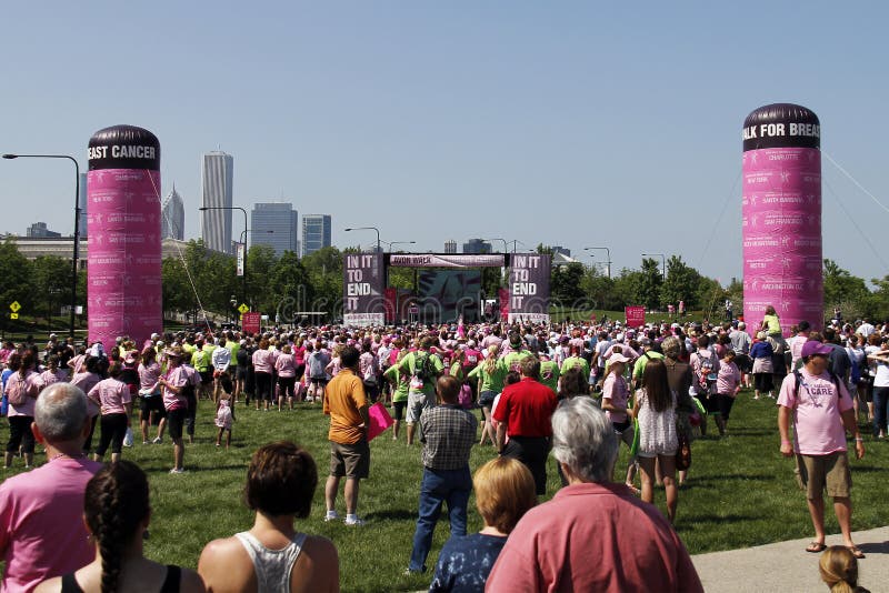 Chicago Avon Walk Participants and Onlookers Editorial Photography ...