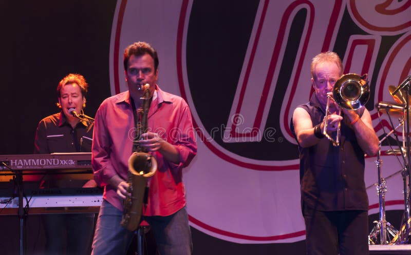 Chicago Band Rock Show editorial photography. Image of show - 16278857