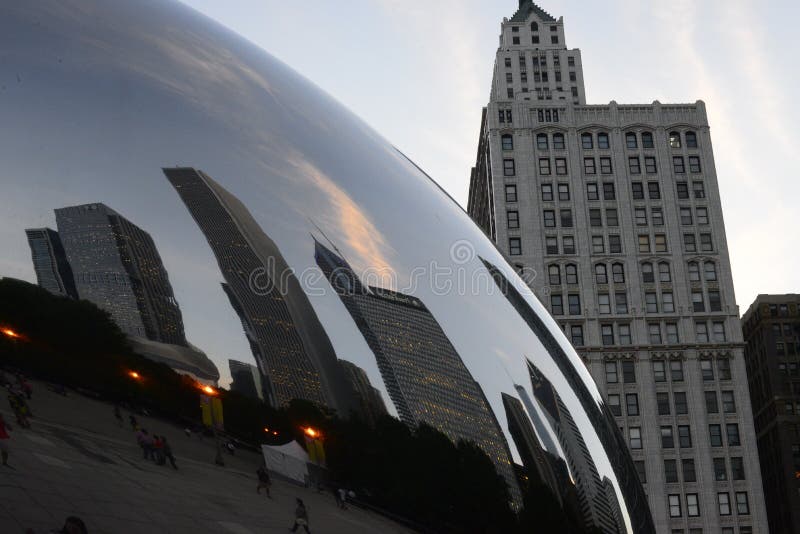 The Chicago Bean editorial photography. Image of father - 77026062