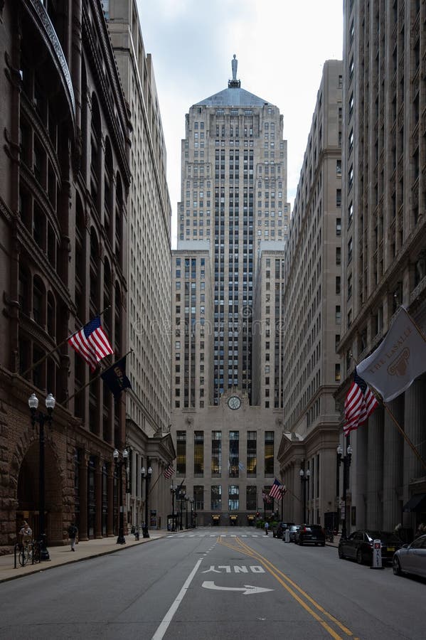 Chicago Board of Trade Building on a Cloudy Day Editorial Photo - Image ...