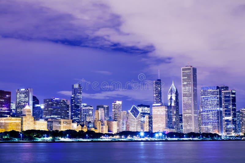 Chicago Downtown stock image. Image of condo, park, skyline - 32704015