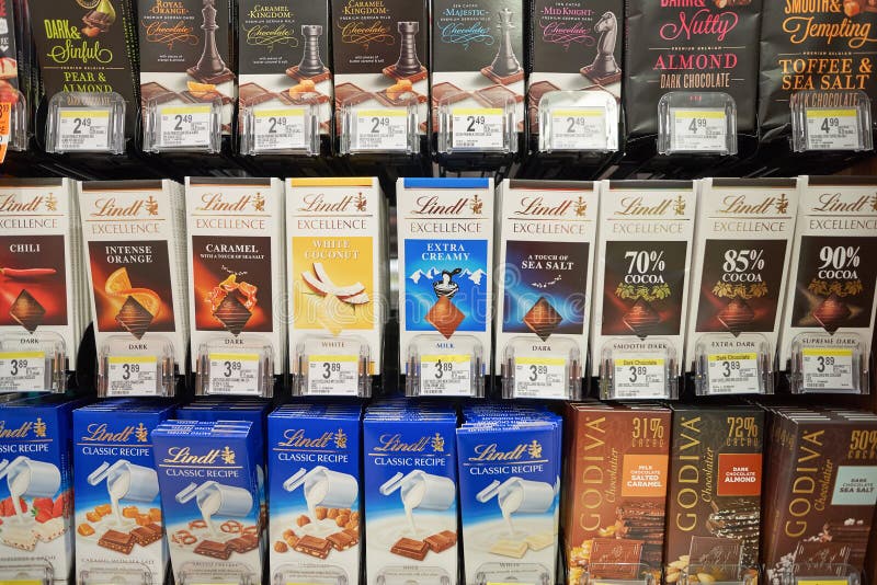 Walgreens store editorial photography. Image of product - 99036082