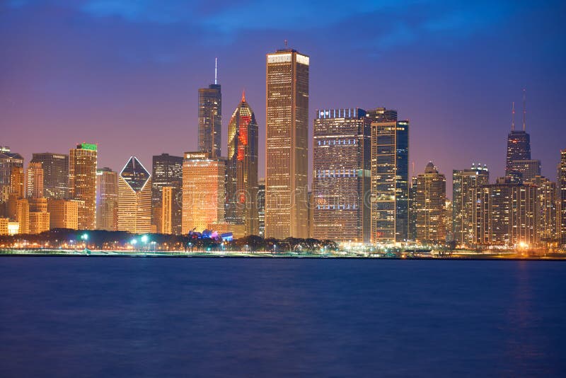 Chicago editorial stock image. Image of downtown, highrise - 95357559