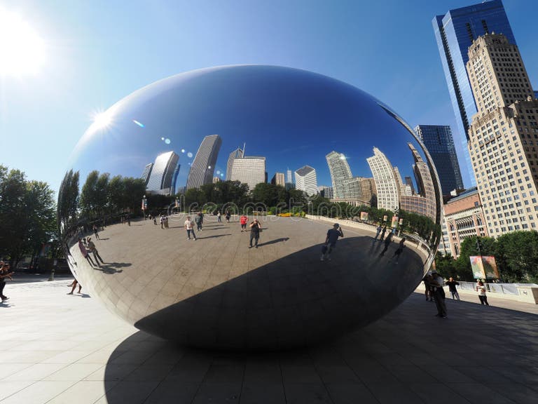 Panoramic Reflection of the Entire Downtown Loop Distorted on the Cloud Gate Surface Editorial ...
