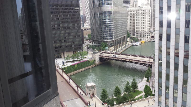 Chicago lake editorial image. Image of morning, chicago - 85040795