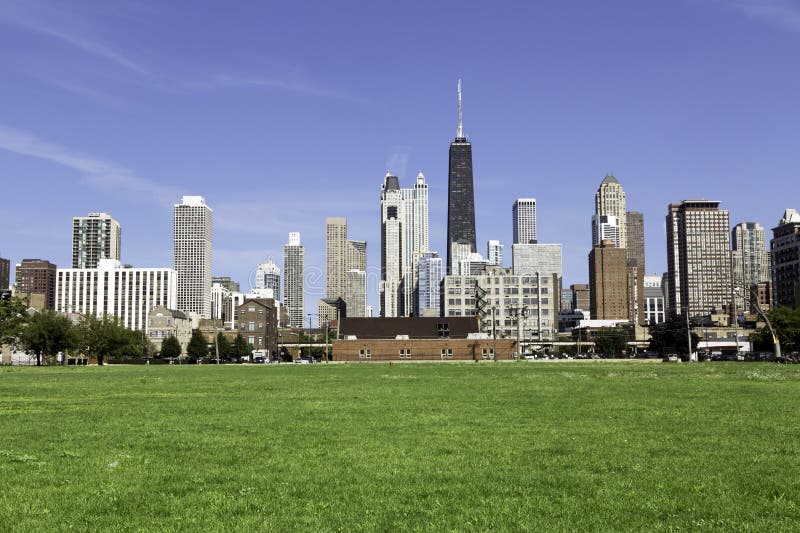 Chicago Skyline with Nature Editorial Photo - Image of highrise, dusk ...