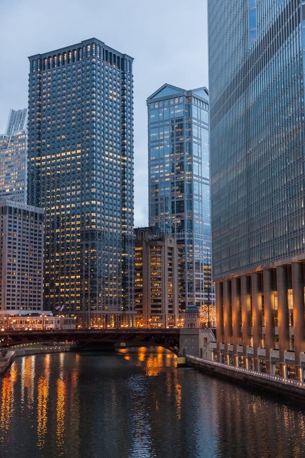 Chicago Loop stock image. Image of office, hotels, america - 28710719