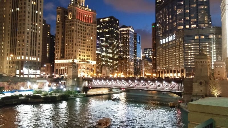 Chicago no lago Michican fotografia editorial. Imagem de tomada - 142603532