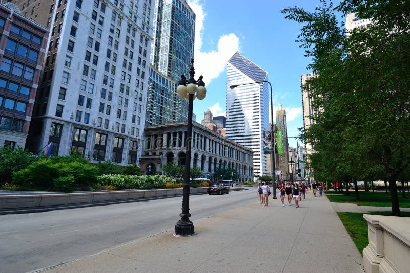 Chicago Public Library editorial photography. Image of street - 20831437