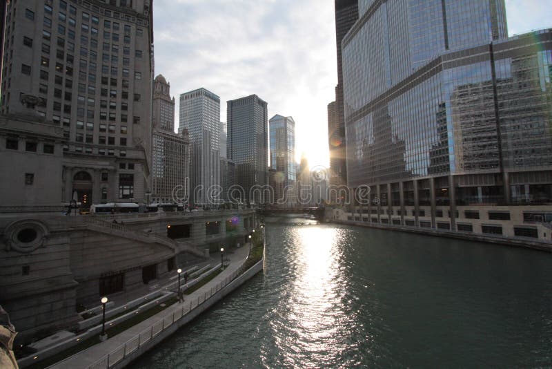 Chicago river stock image. Image of architecture, fall - 15731349