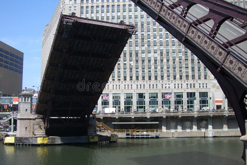 Chicago River Draw bridge stock image. Image of chicago - 9644065