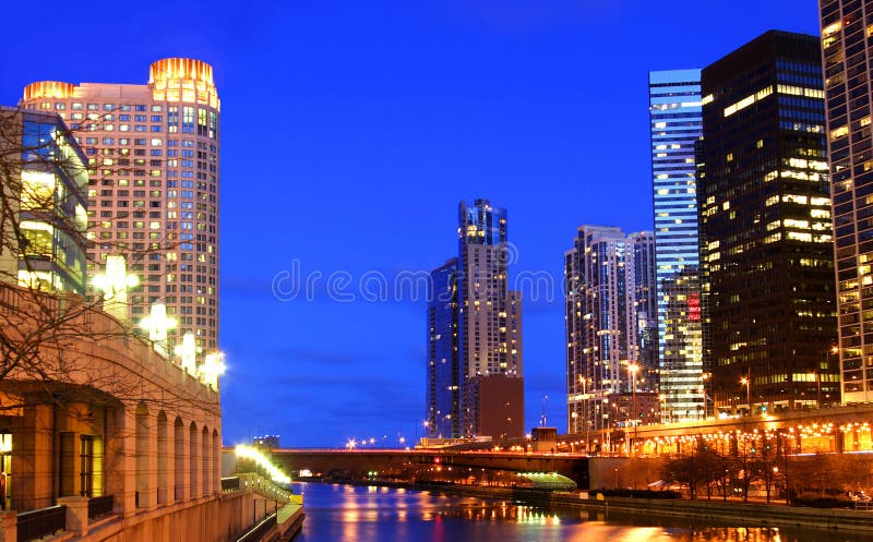 Beautiful Chicago Night Skyline Editorial Stock Image - Image of ...