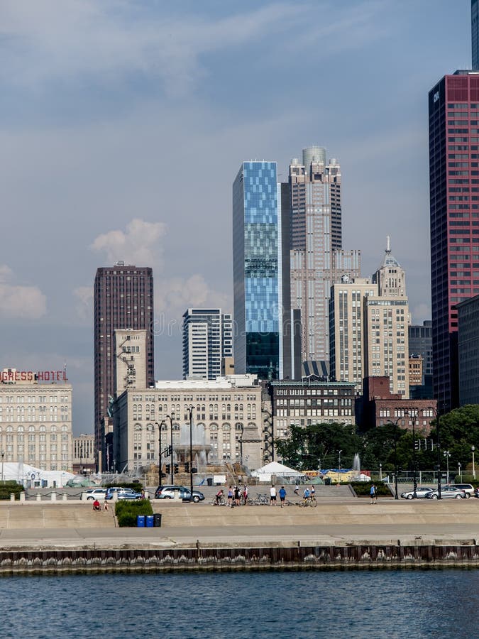 Modern Buildings of Chicago Skyline Editorial Photo - Image of skynn ...
