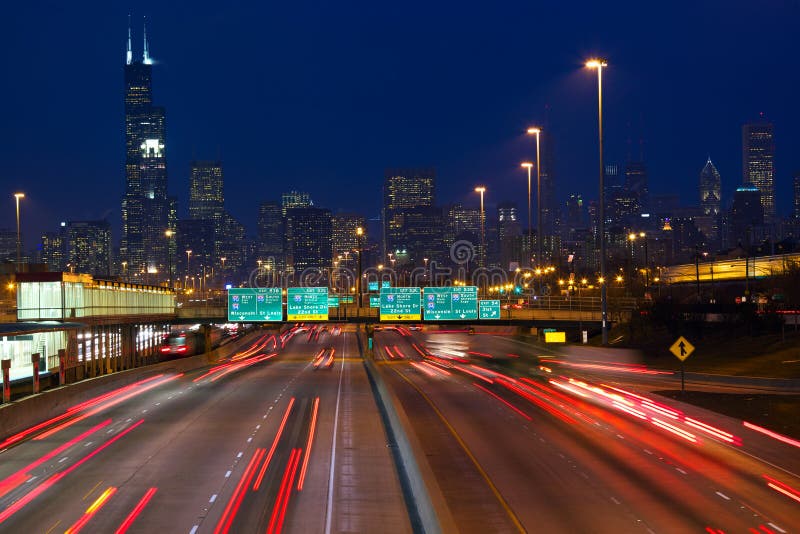 Chicago Expressway editorial photography. Image of road - 71084257