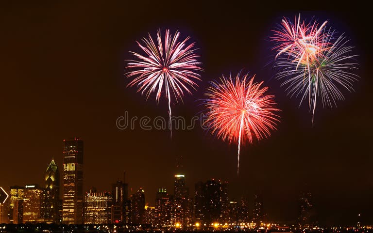 Chicago Skyline at night stock image. Image of illinois - 5690677