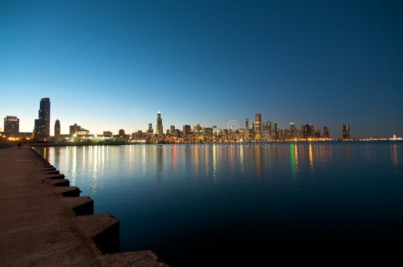 Chicago Skyline at Sunset Viewed from North Avenue Beach Editorial ...