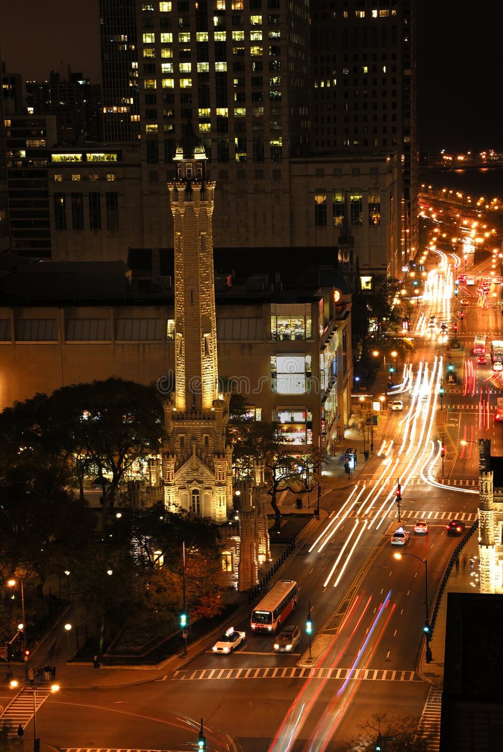 1,975 Downtown Chicago Streets Stock Photos - Free & Royalty-Free Stock ...