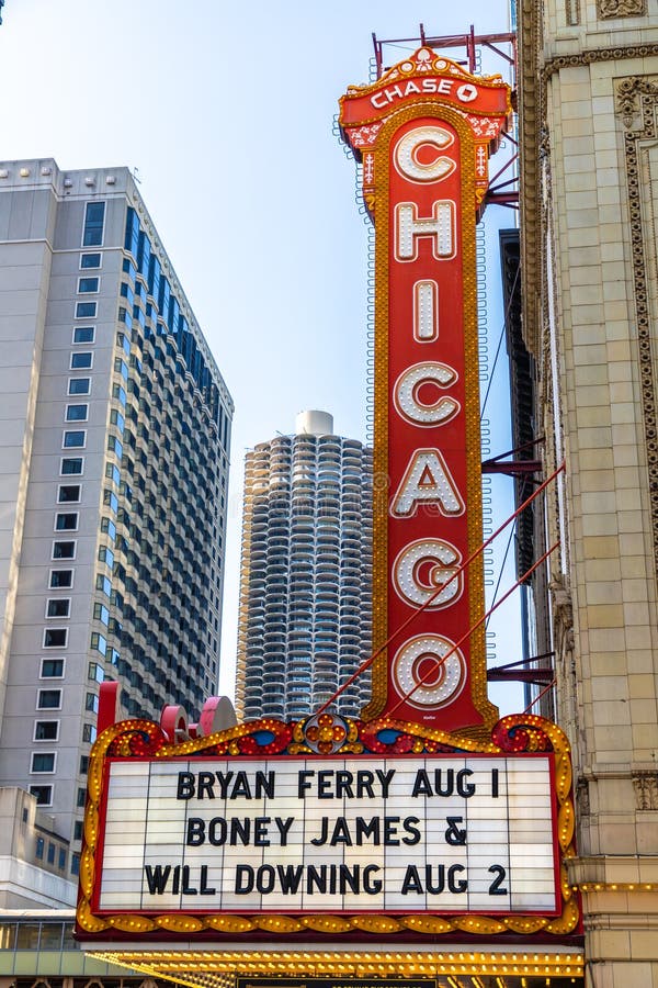 Chicago Theatre sign editorial image. Image of facade - 209109910