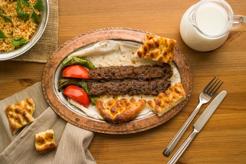 Kebab turc photo stock. Image du blé, adana, turc, viande - 9208200