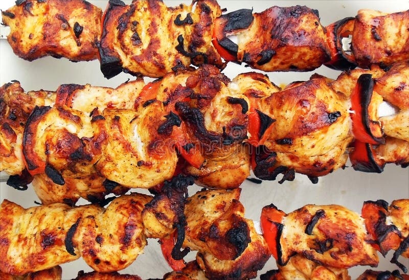 Chiche-kebab traditionnel photo stock. Image du tomate - 34705834