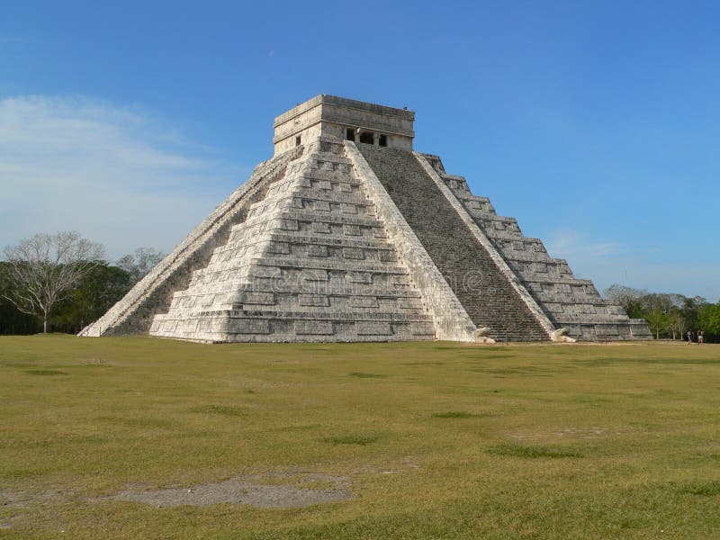 Chichen itza castillo stock photo. Image of stepped, itza - 2662344