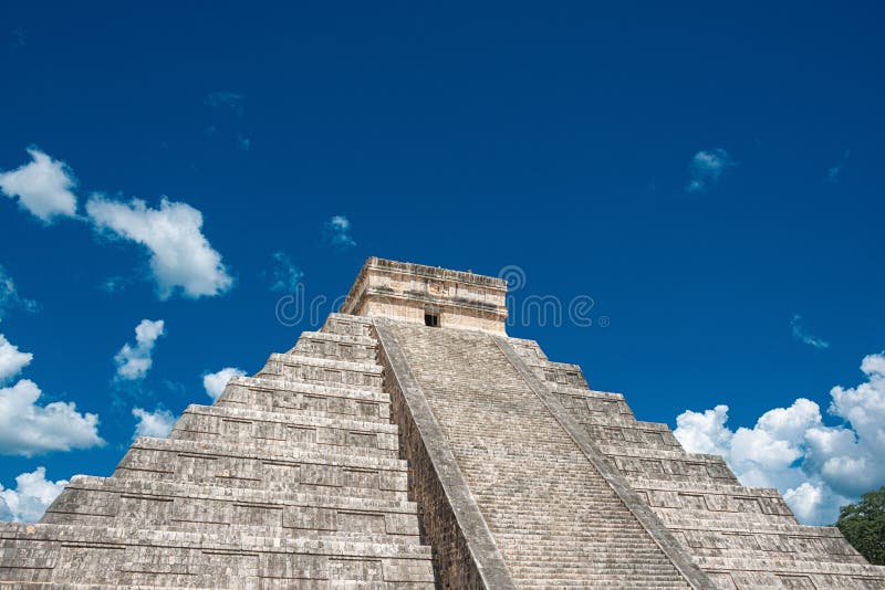 Chichen Itza Castle at Yucatan State, Mexico Stock Image - Image of ...