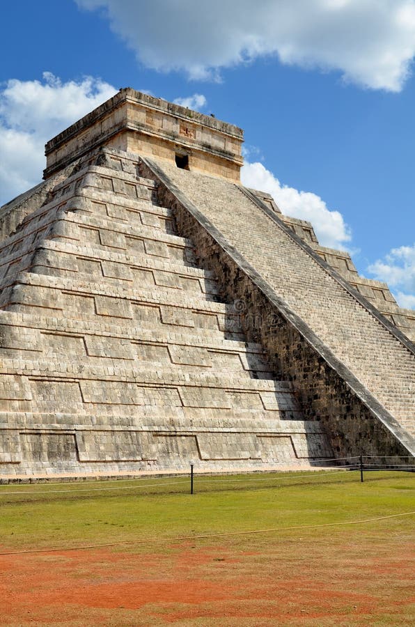 Chichen Itza Equinox Kukulkan Temple Stock Image - Image of monument ...