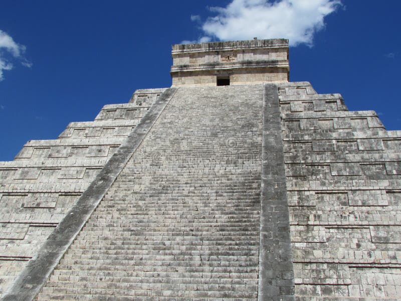 Chichen Itza - Maya stock photo. Image of beach, mexico - 150738540