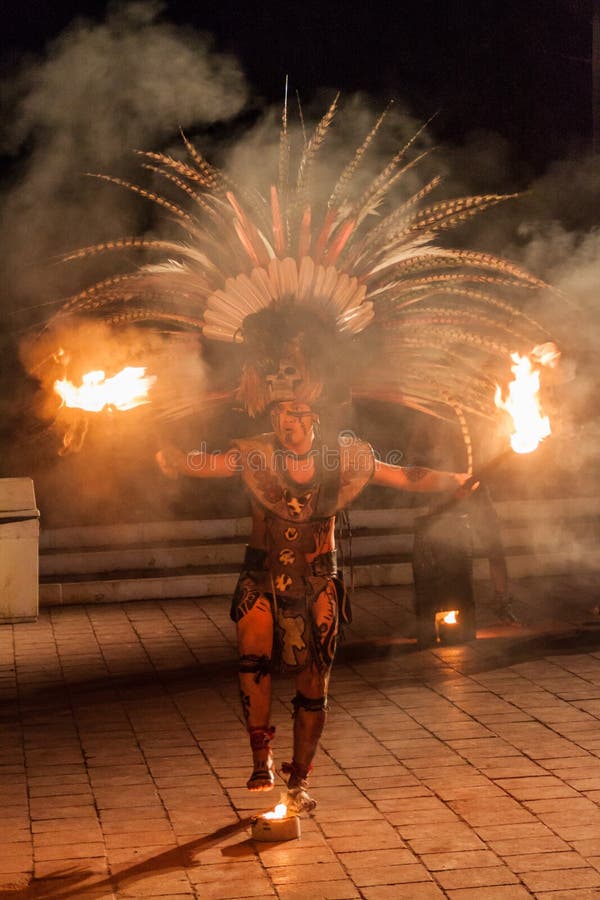 CHICHEN ITZA, MEXICO - FEB 25, 2016: Native Mayan Dancer Performance ...