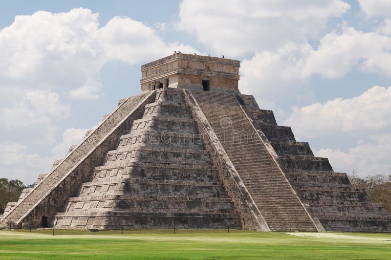Chichen Itza Pyramid stock photo. Image of latin, america - 11984176