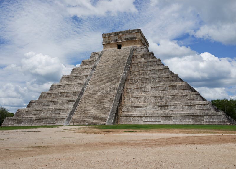 1,973 Pyramide D Inca Photos libres de droits et gratuites de Dreamstime