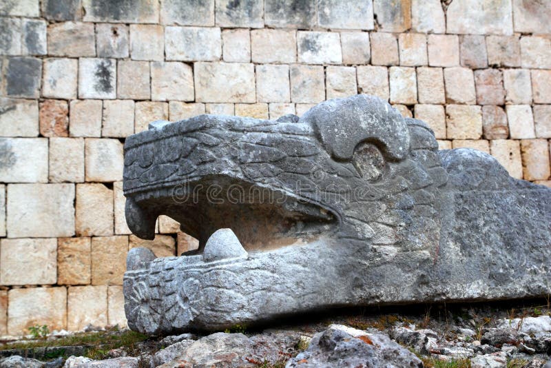 Kukulcan Serpent El Castillo Mayan Chichen Itza Stock Image - Image of ...