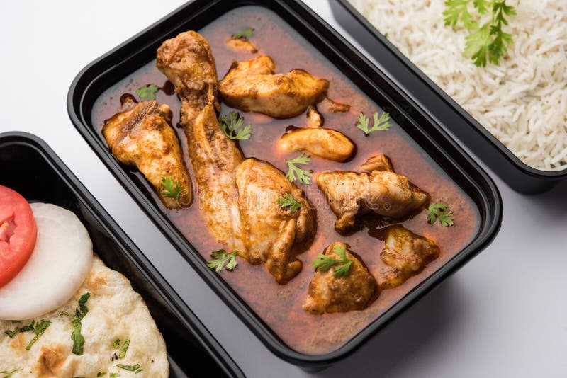 Chicken Curry Masala Packed in Plastic Container for Home Delivery ...