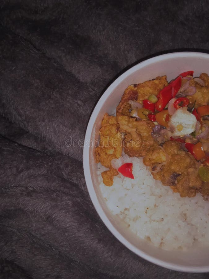Chicken Rice Bowl Sambal Matah Stock Image - Image of lunch, meat ...