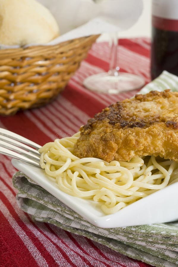 Chicken and Spaghetti stock image. Image of dinner, pasta - 18902943