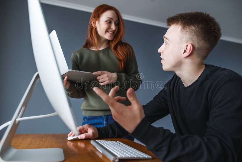 The Chief Explains the Importance of the Project with the Secretary ...