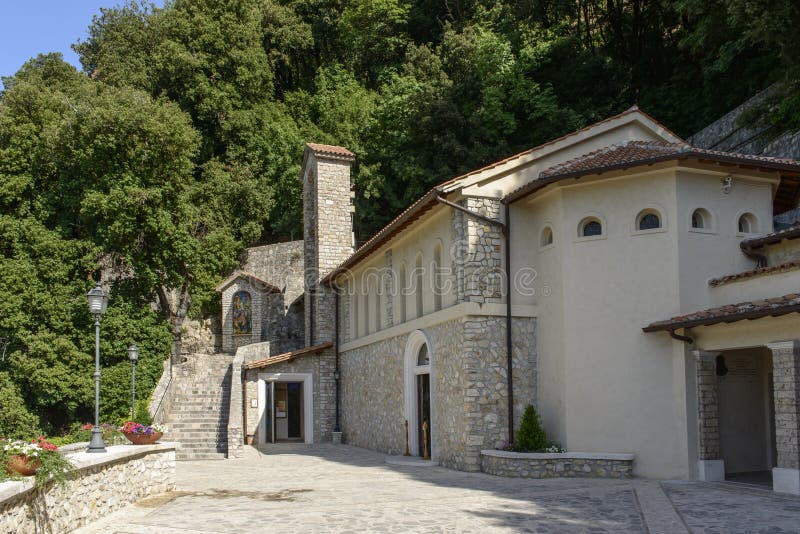 Chiesa Del Monastero Francescano Di Greccio, Rieti Immagine Stock ...