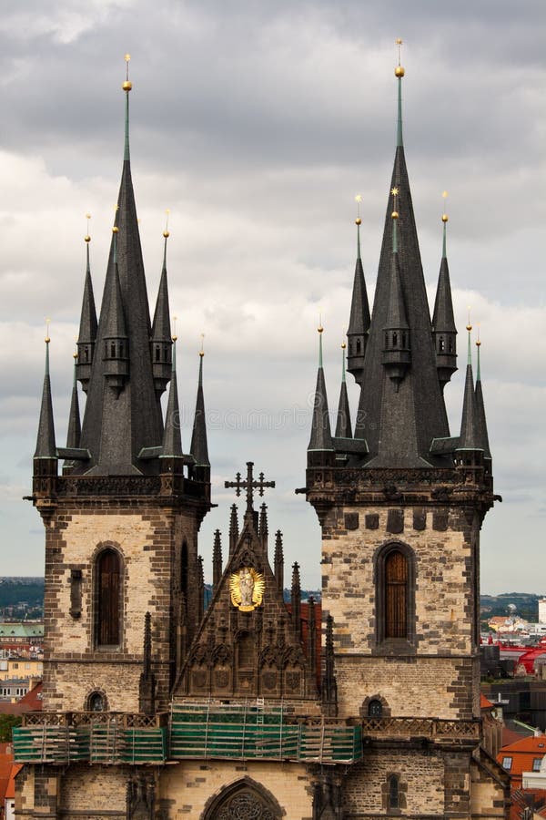 Chiesa gotica a Praga fotografia stock. Immagine di grigio - 20523284