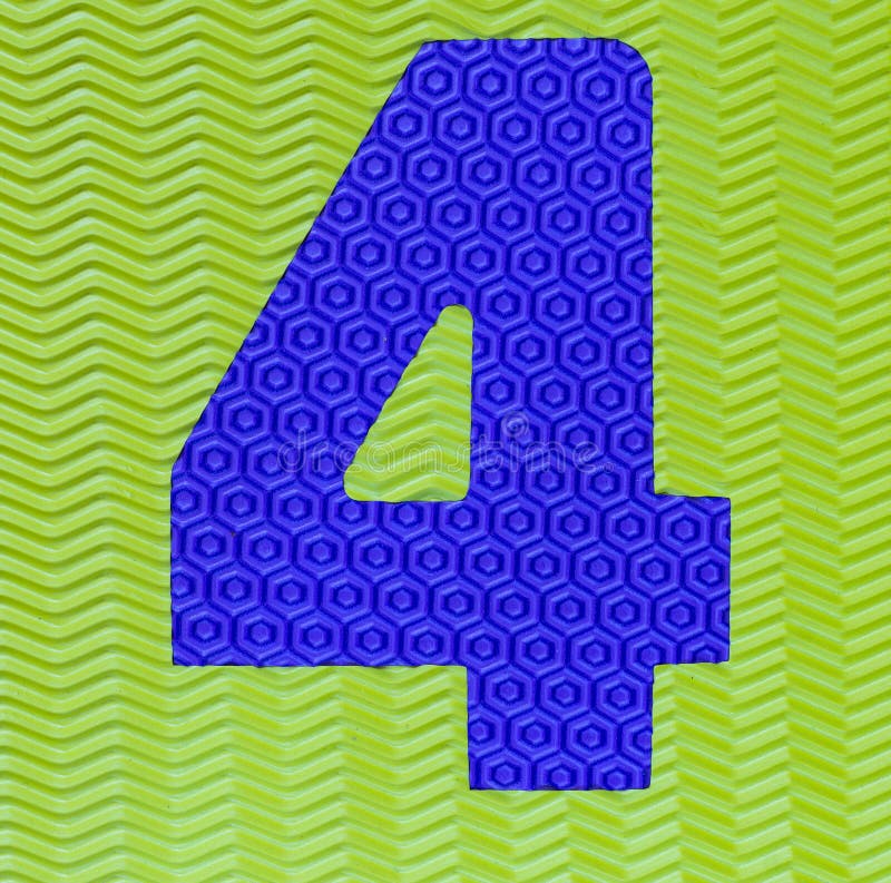 Mousse quatre de chiffre image stock. Image du caractère - 7220915