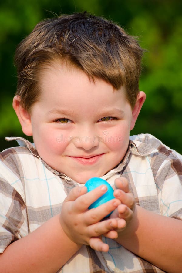 41+ Child holding egg Free Stock Photos - StockFreeImages