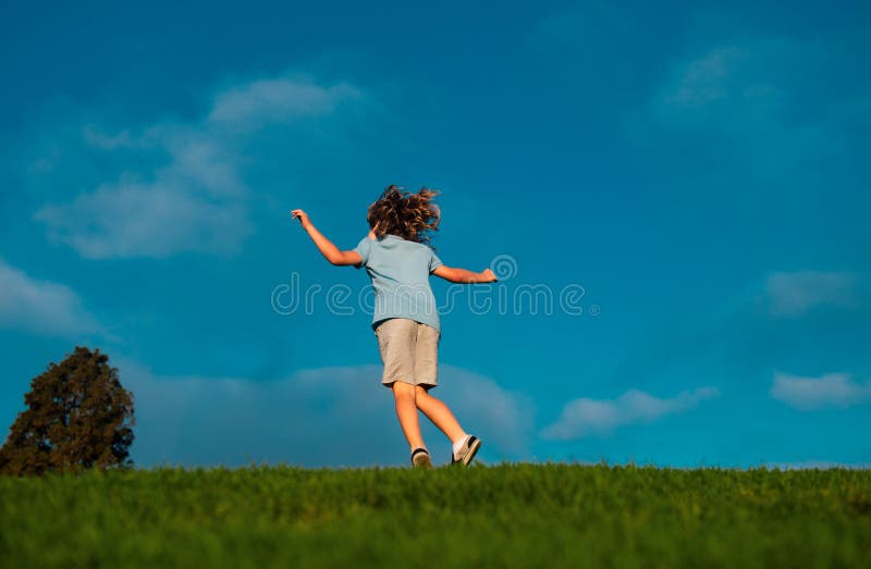 Child Boy Running on Meadow. Back View of Kid Run on Beautiful Summer ...